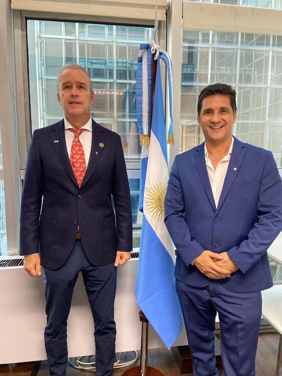 Mario Calzada refuerza lazos internacionales con diputado argentino ...